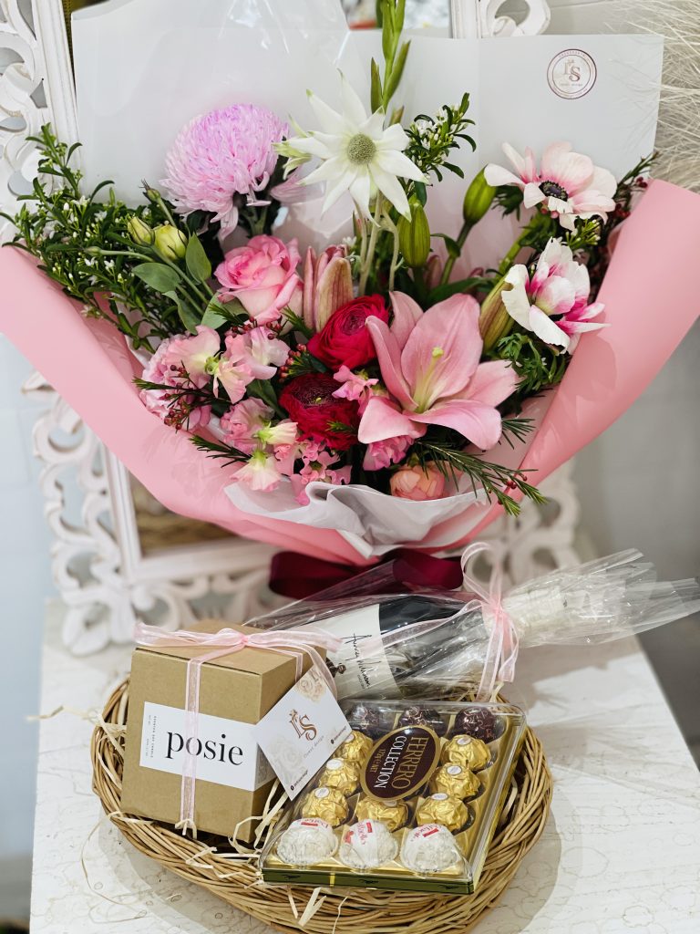 Deluxe Hamper | Professional Florists | Flower Services | Online Flower ...