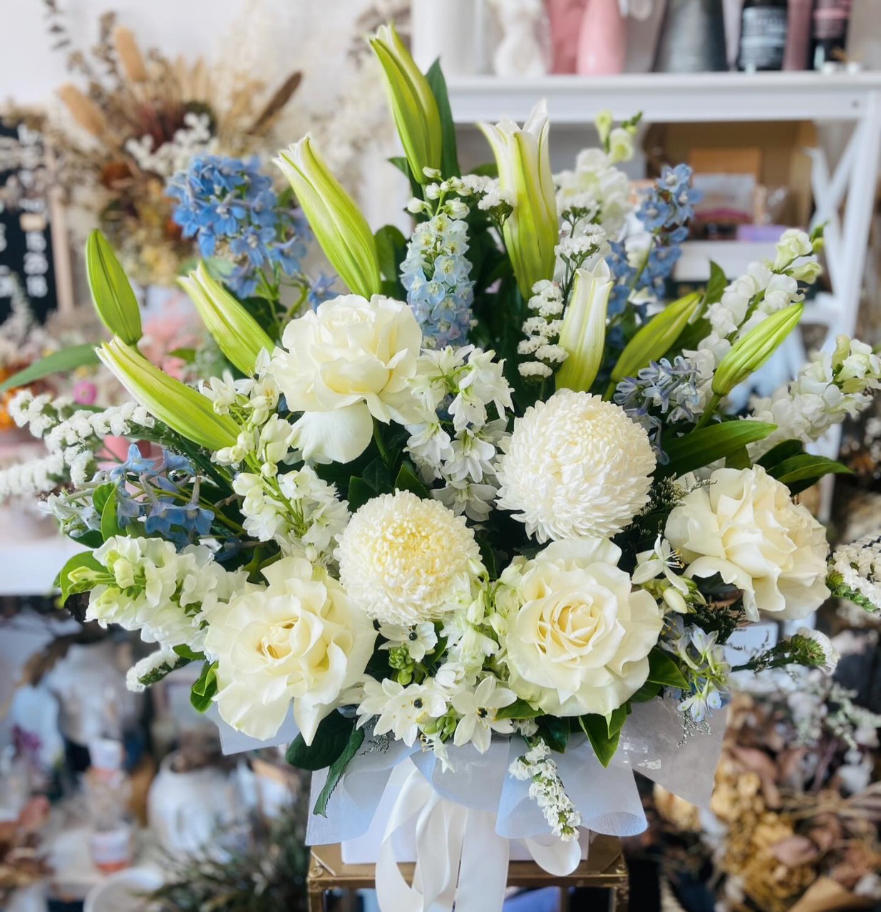 Box arrangement | Professional Florists | Flower Services | Online ...